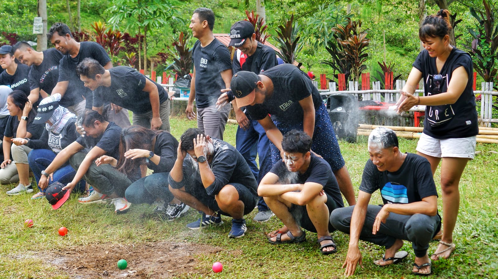 Paket Wisata Kemuning – Jeep Adventure, Outbound & River Tubing