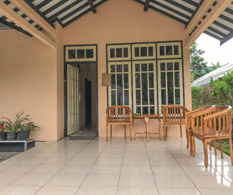 Villa dan Penginapan Kemuning – Paket Wisata Kemuning
